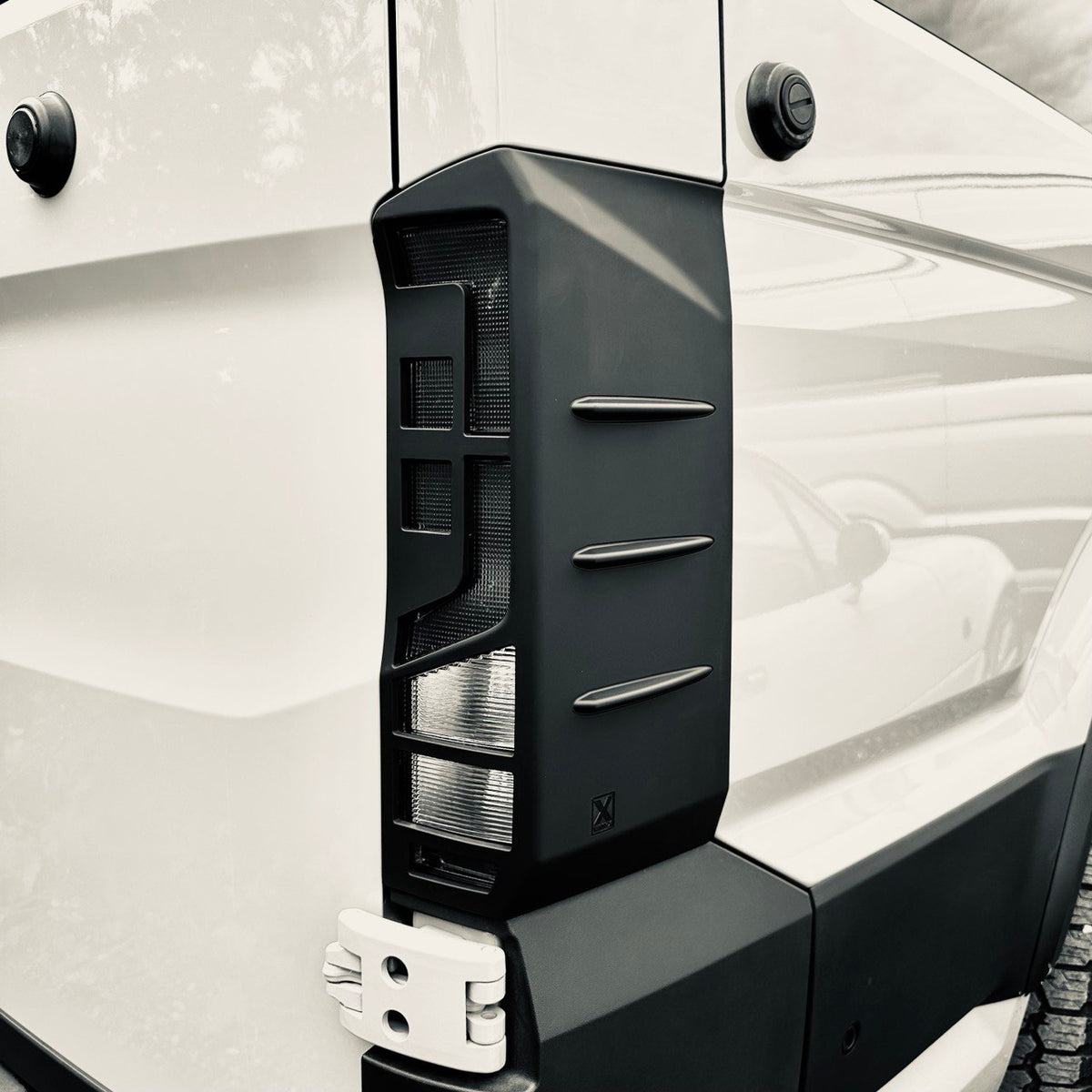 For Volkswagen Crafter Rear Light Guards - Hammerite Ultimate Matte Bl ...