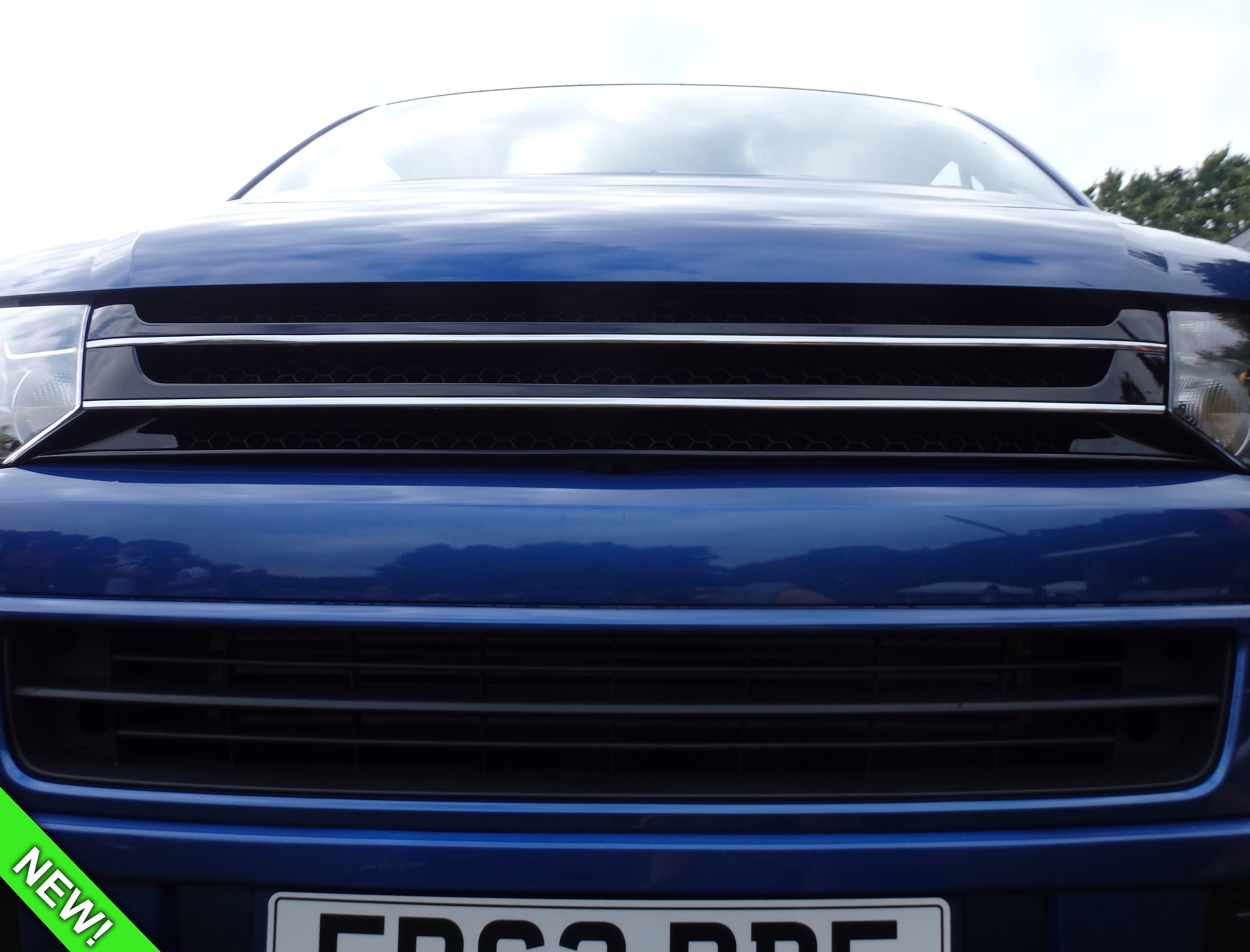 VW Volkswagen T5.1 Front Badgeless Grille (Piano Black) Painted and Re ...
